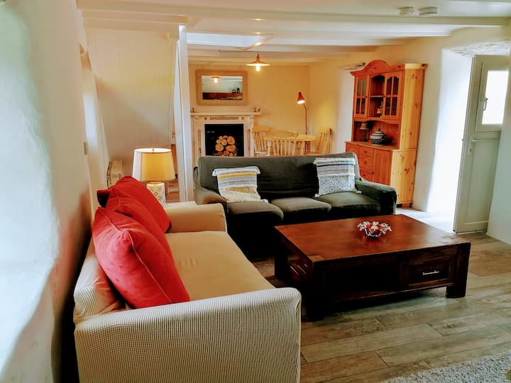 Hawthorn Farmhouse, West Cork - Skibbereen