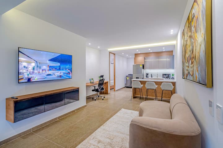 U204| Bright 2br Apt •Wifi 350mb• Walk To Stadium - Cali