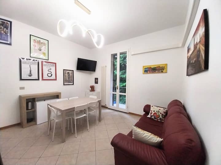 Lovely One-bedroom Apartment - Bologna