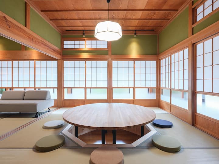 Private House Rental For Up To 12 Guests / 200㎡ - 이타코시