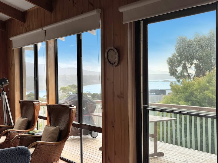High On Coffey - Binalong Bay - Pet Friendly - St Helens
