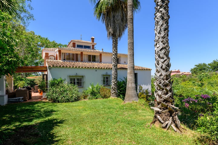 Casa De Las Risas B&b | Apartment | Sleeps 4 - Andalusia