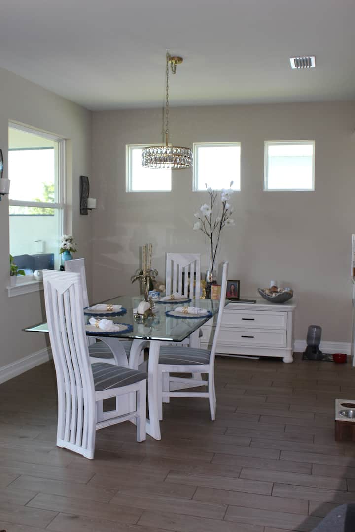 Private Oasis - Lakeview Home - Venice Beach, FL