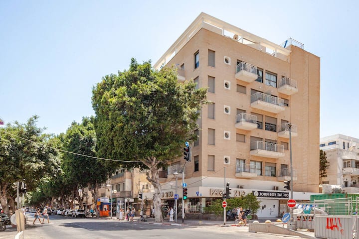 Dizengoff 1bd | Private Big Balcony | Beachfront - Tel Aviv-Yafo