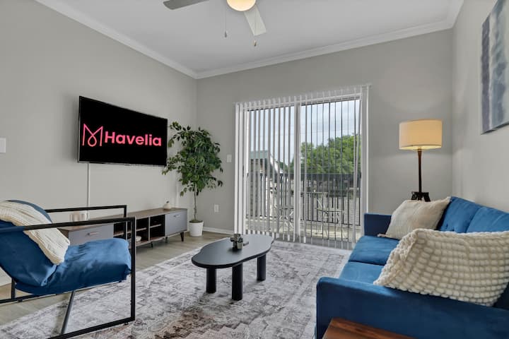 Sapphire 1bd Loft | Pool, Gym & Free Parking! - Carrollton, TX