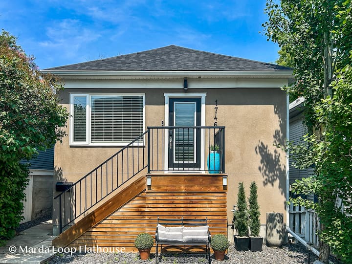 Marda Loop Flathouse - Calgary