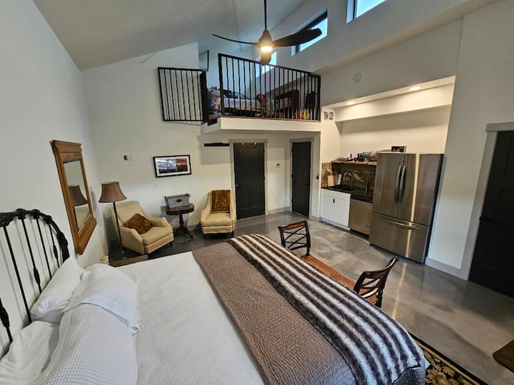 Brook House Barndominium - Sven Wrangle Suite - Black Forest, CO