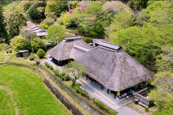 「人生の楽園」に登場!一棟貸切|茅葺屋根の古民家|男ノ子焼の里|のどかな里山でのんびりと - 지쿠고시
