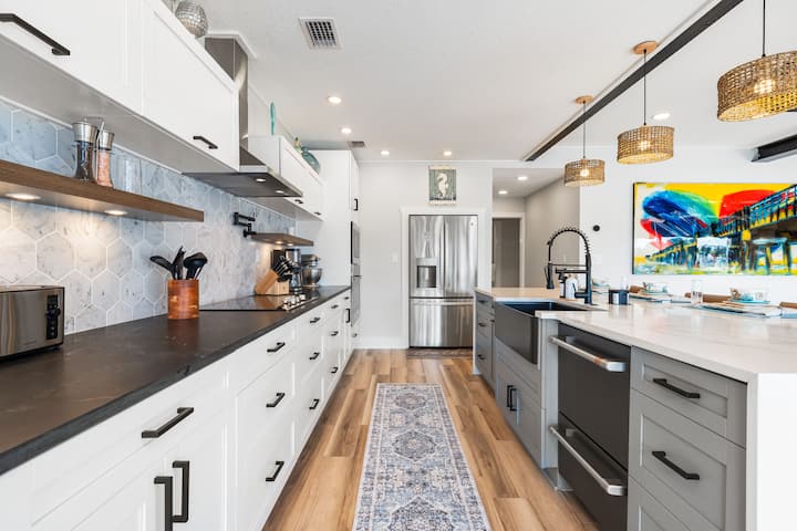 Beachside Retreat Jax Beach | The Wheelhouse Unit - Atlantic Beach, FL