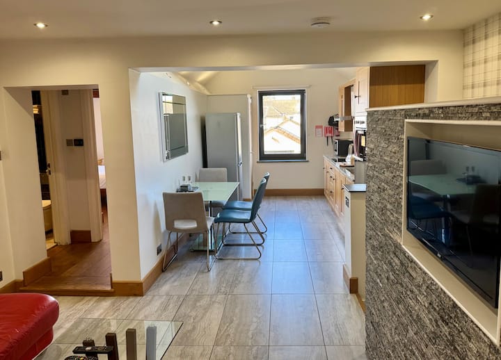 The Apartment, Brougham Hayes - Bath