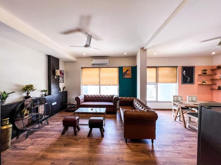 Chic Pink City Nook Near Wtp & Jln Road - Jaipur