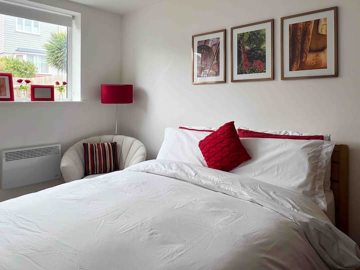 Coastal Retreat For Solo Travellers - Bournemouth
