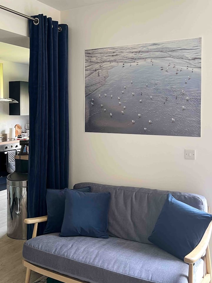 Coastal Retreat For Couples - Bournemouth
