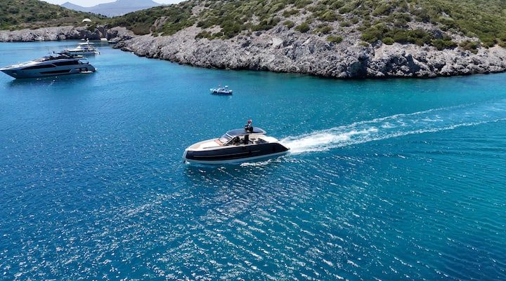 Luxury Invictus Yacht Charter - Bodrum