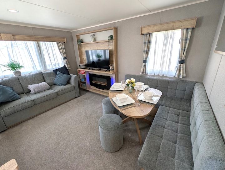 Family Fun By Avon Beach - 3br Dog Friendly - Mudeford