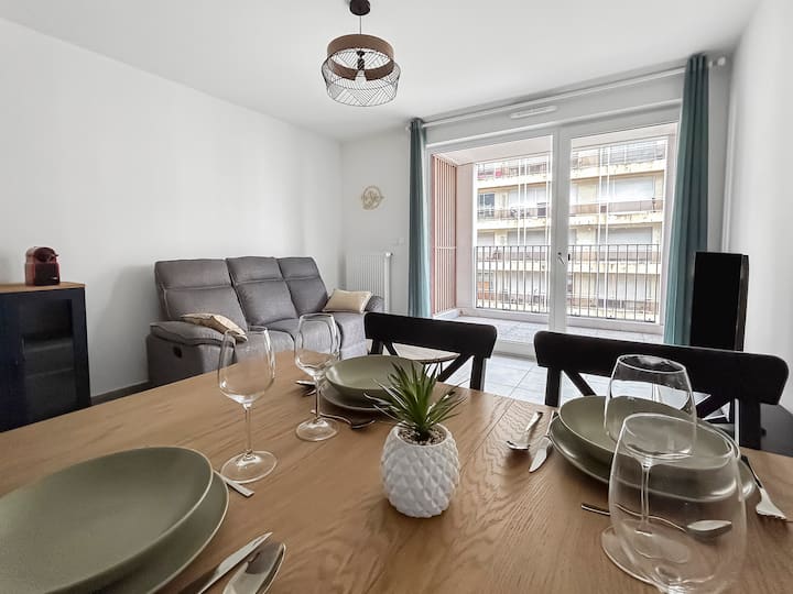 T3 Lumineux Avec Terrasse & Garage à Metz Centre - Gare de Metz