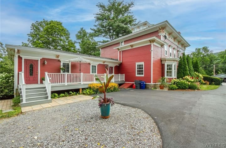 The Apartment At Monier Manor - Naples, NY