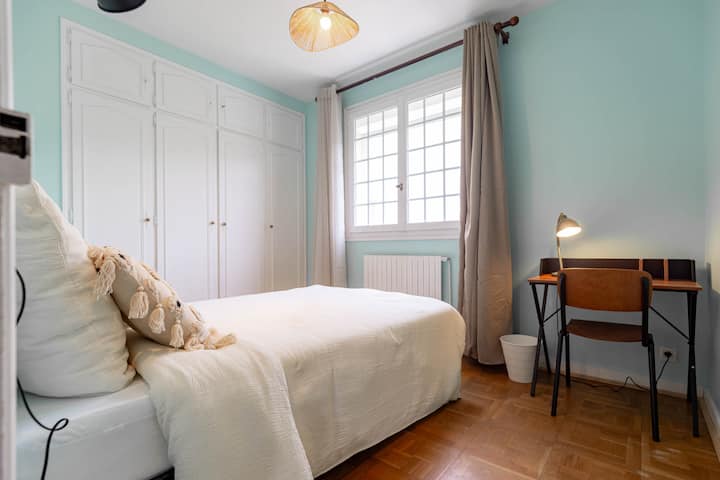 Chambre Privée Avec Bureau – Aux Portes De Paris - Bagneux