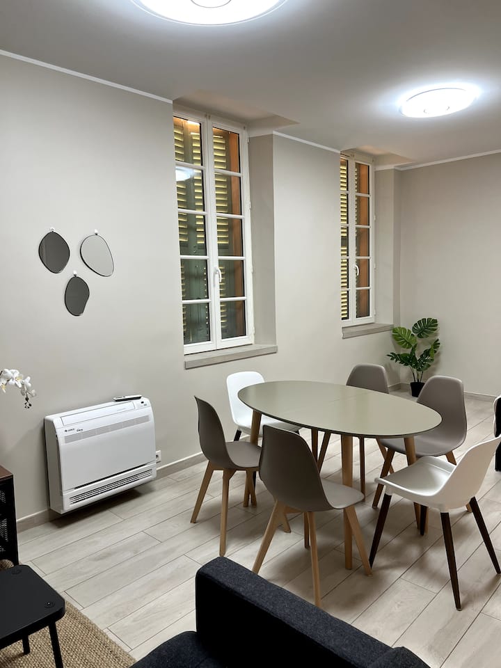 Appartement Pour 6 - Coeur Du Vieux-nice - Nice