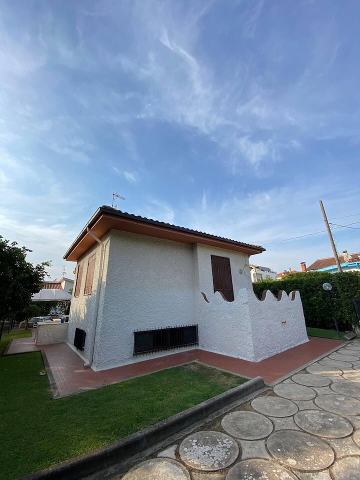 Villa Con Giardino - Fondi