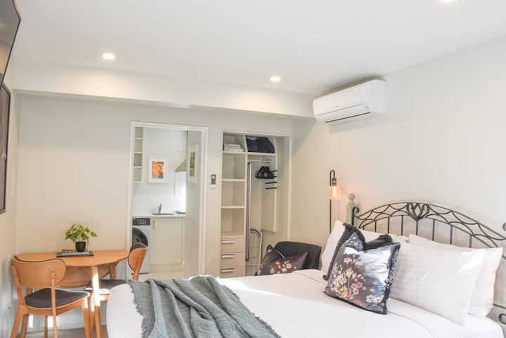 Portside Escape - Hotel Quality Linen - Lyttelton