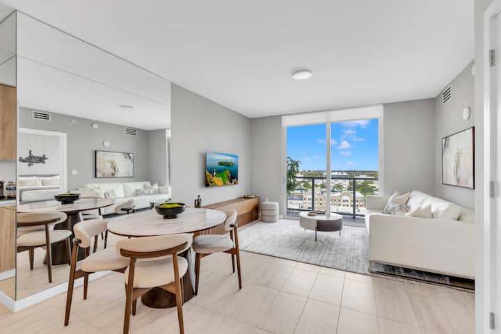 Design District | Parking + Pool+gym + Stress-free - Miami, FL