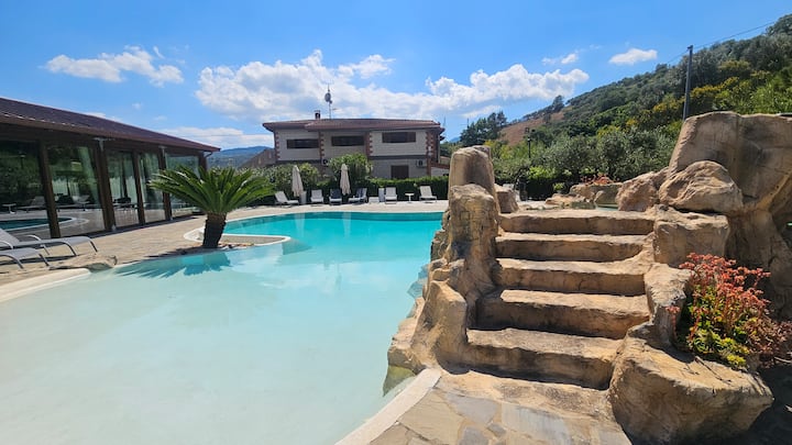 Maestosa Villa Nella Natura - Cilento