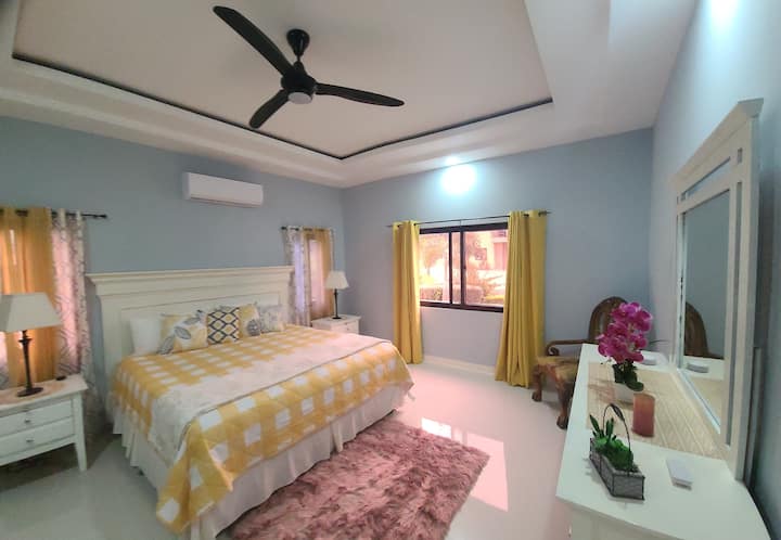 King Bed, Pool, 24hr Sec | Near Dunns River Falls - 奧喬裡奧斯