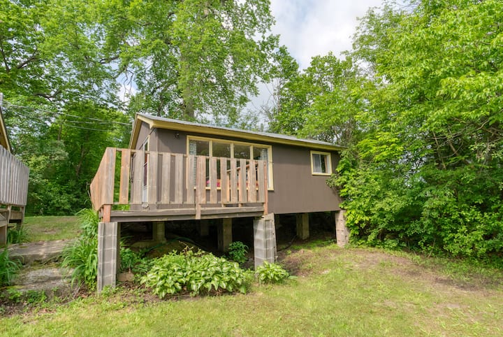 Peaceful Waterside Retreat! - Kingston