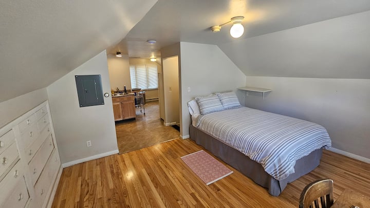 Studio In The Heart Of Urbana - Urbana, IL