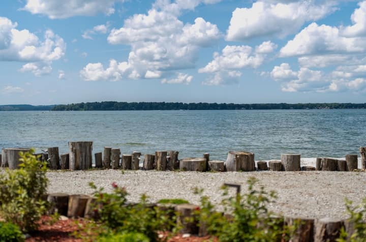 Private Goffatt Island Resort On Lake Simcoe-s204 - Orillia