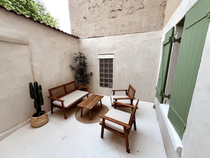 Casa Ibiza : Patio Et 2min Métro! - Oullins