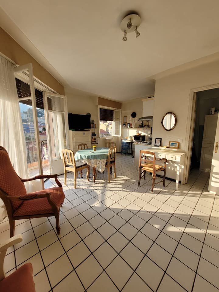 Apartment In Menton, 3-minute Walk From The Beach - マントン