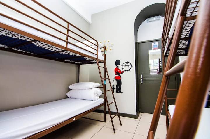 Rest Up London Hostel - Central London