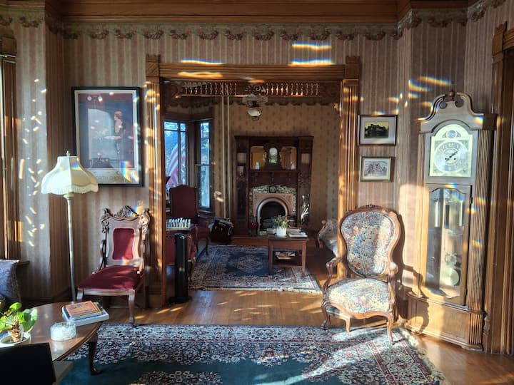 The Calico Room At The Painted Cat Bed & Breakfast - Galena, IL