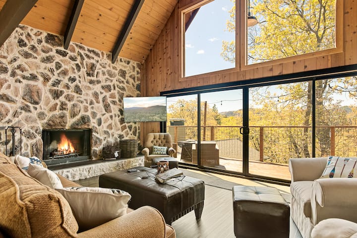 Sauna + Spa Lodge Retreat| Lakeview | Dog Friendly - Lake Arrowhead, CA