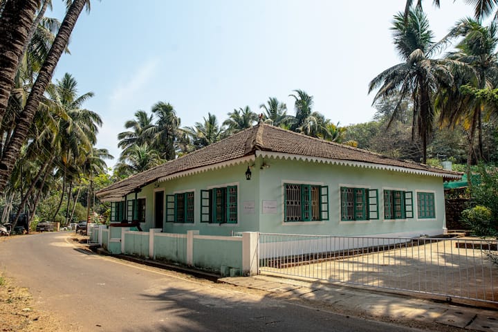 5 Bhk Beach Touch Villa Bogmalo At V3stay - Goa