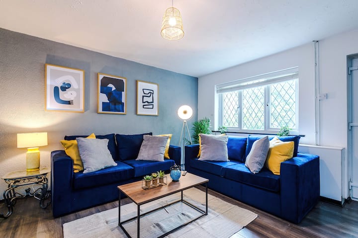Stylish Home | Sleeps 6 & Free Off-road Parking! - Manchester