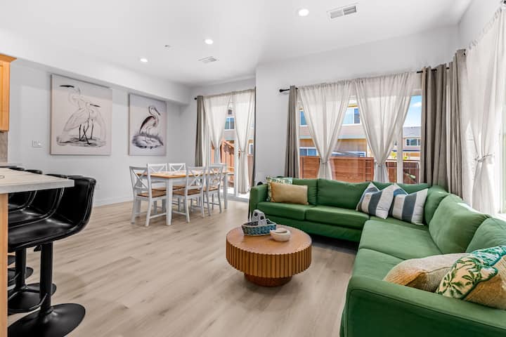 Condo For 9 Btwn Monterey & Santa Cruz! - Watsonville, CA