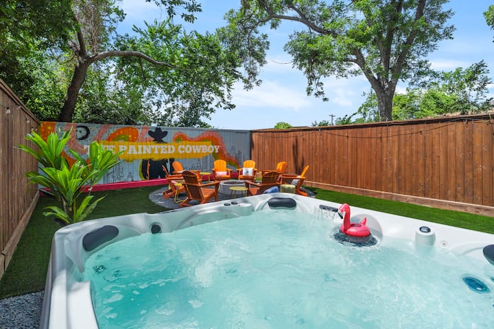 Heights | Hot Tub | Fire Pit | Grill | Game Room - Houston, TX