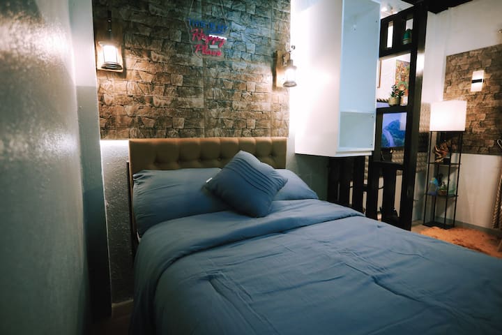 Naga City Getaway | Near Malls & Free Hbo& Netflix - Naga