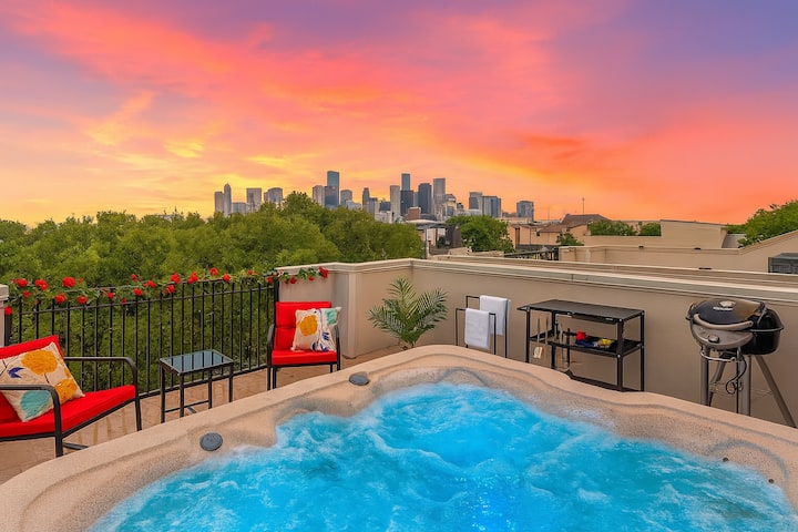 [Top Pick] Skyline Haus Spa & Cinema - Houston, TX