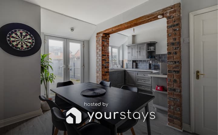 Bentley Terrace – Comfy 3-bedroom Home In Crewe! - Crewe