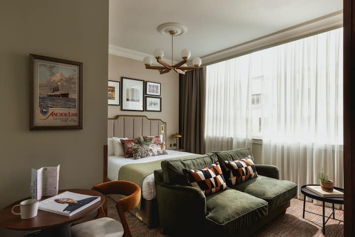 Native Glasgow, Studio In The City Center - Glasgow