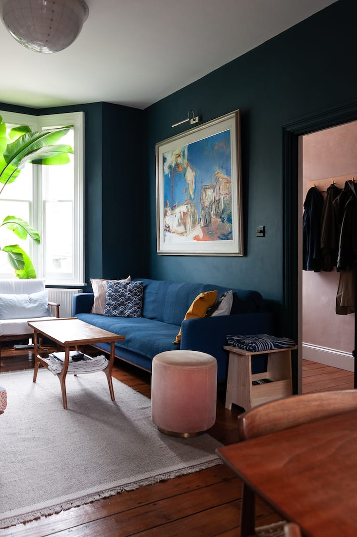 Cosy 2 Bed Victorian House With Garden - London