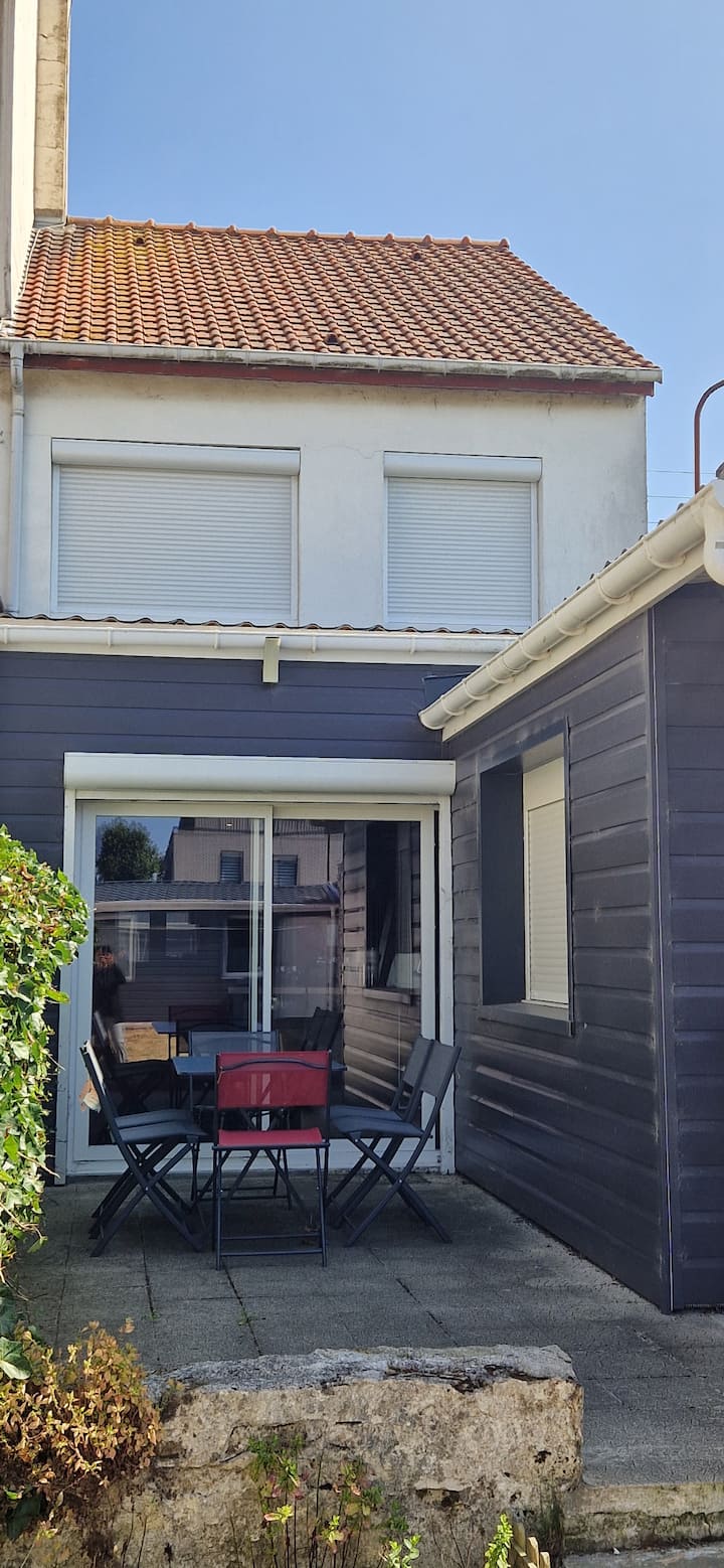 Maison Avec Petit Jardin - Calais