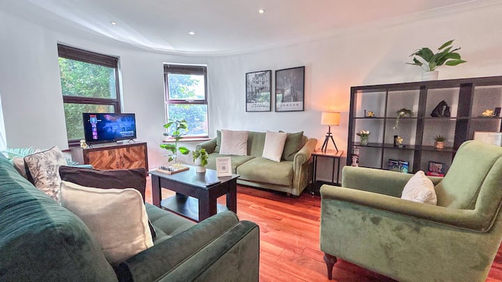 Crouch End Apt + Balcony/parking, Alexandra Palace - London