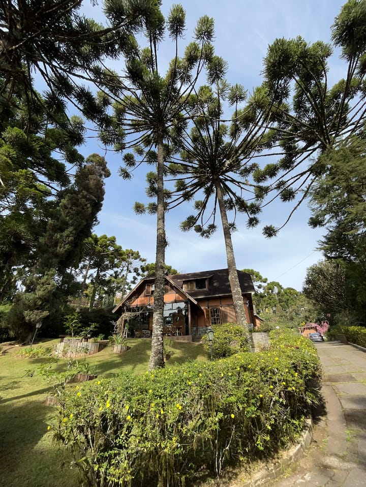 Chalé Estilo Europeu Em Campos-natureza E Conforto - Campos do Jordão