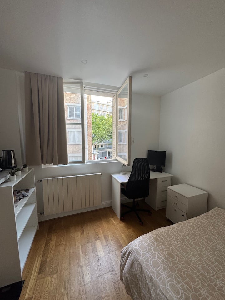 Charming Apartment In Paris 16th - Issy-les-Moulineaux