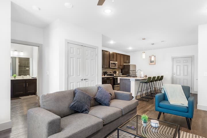 Cozy 1br Near Outlets, Epic Waters & At&t Stadium - Grand Prairie, TX